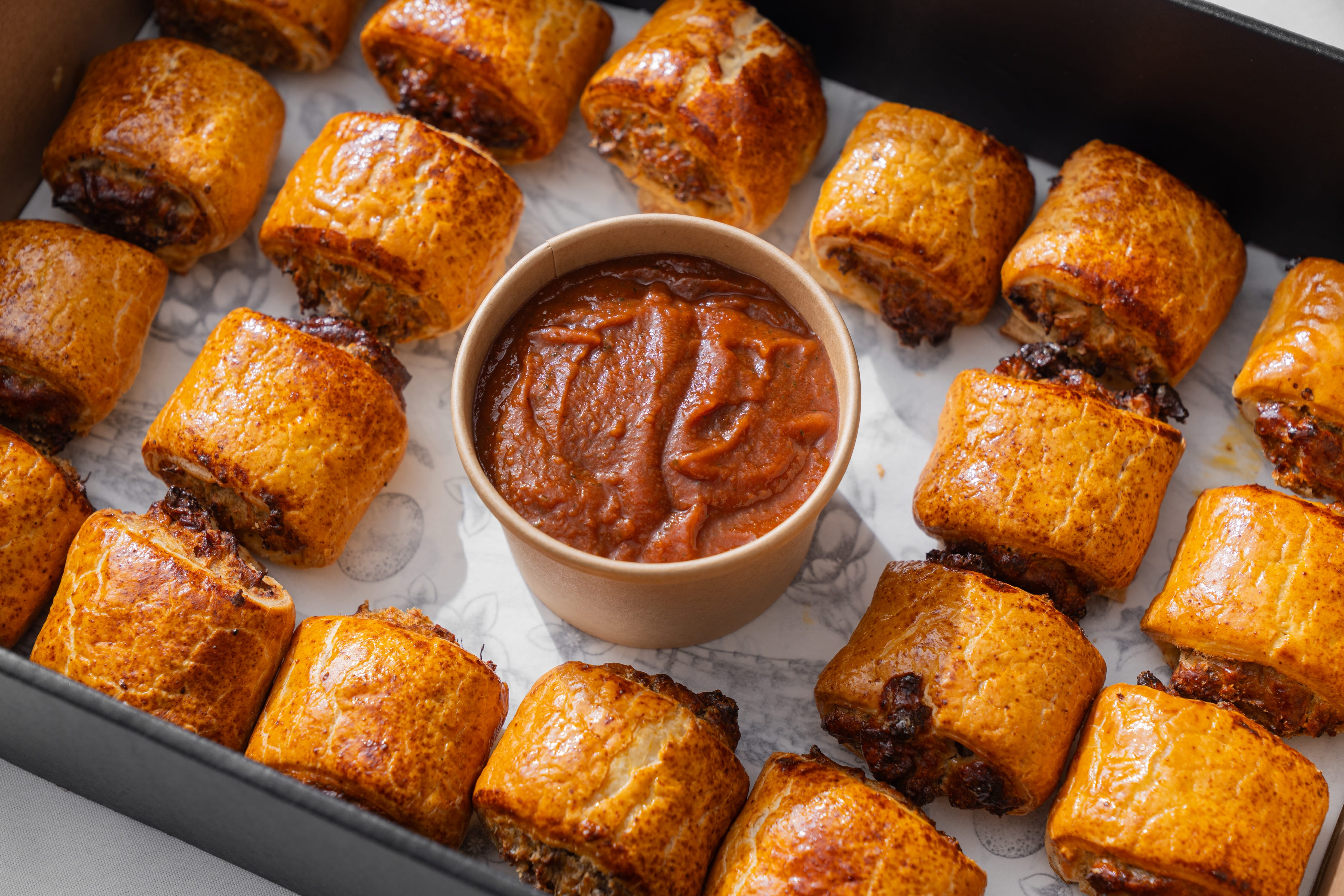 Lamb & harissa sausage roll – Catering by Simon Sandall